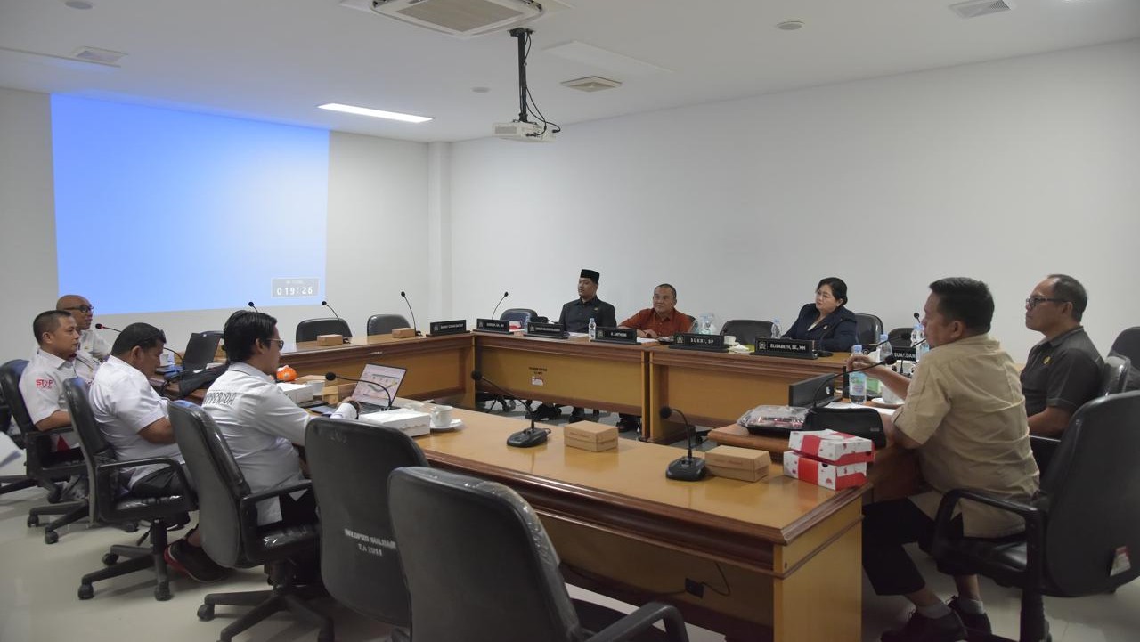 Evaluasi Pelaksanaan Program 2024 dan Rencana Program 2025 Komisi 3 DRPD Sulbar Gelar Rapat ...